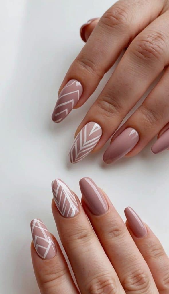 24 Mauve Nail Art Ideas: Elegant Dusty Pink Designs for Spring 2025 ...